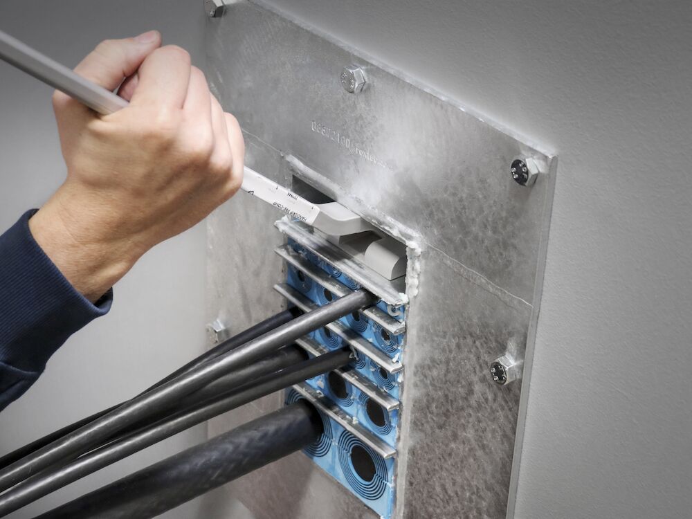 Roxtec Pre-compression tools | Roxtec Inc US